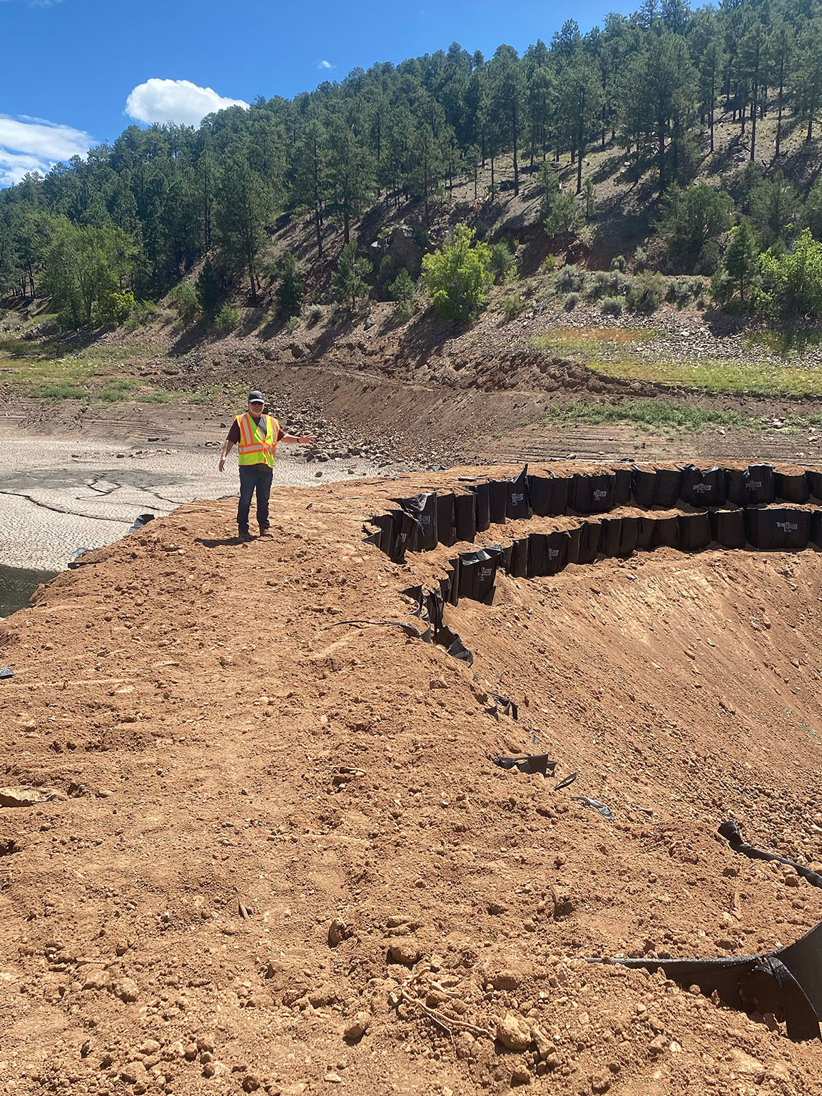 How to Construct a Cellular Cofferdam Using TrapBags