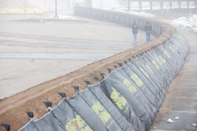 Spill Containment Berms for Lake & Shoreline Floods | TrapBag